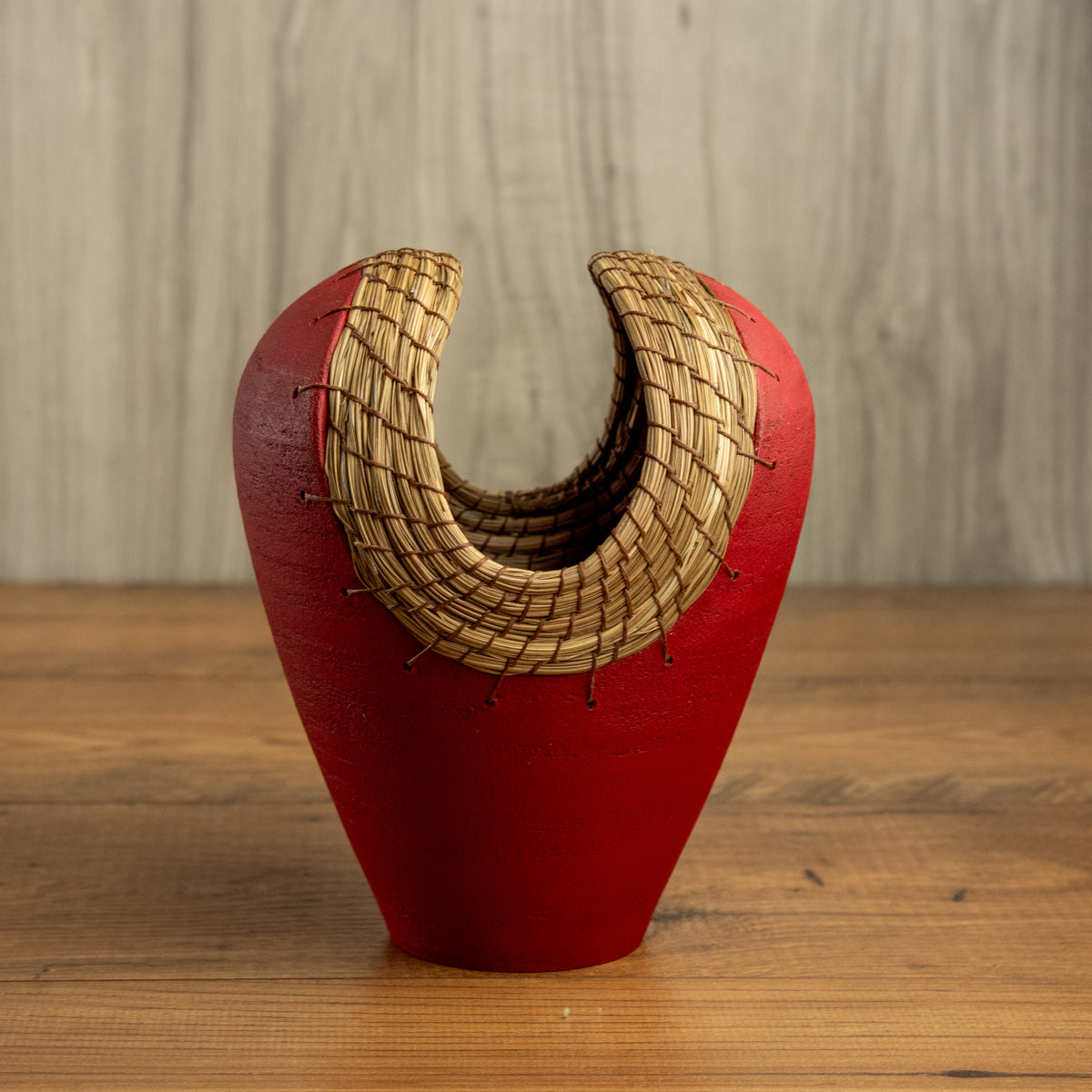 Medium Heart Vessel in Red #2 – Hannie Goldgewicht & Leo Gotlibowski